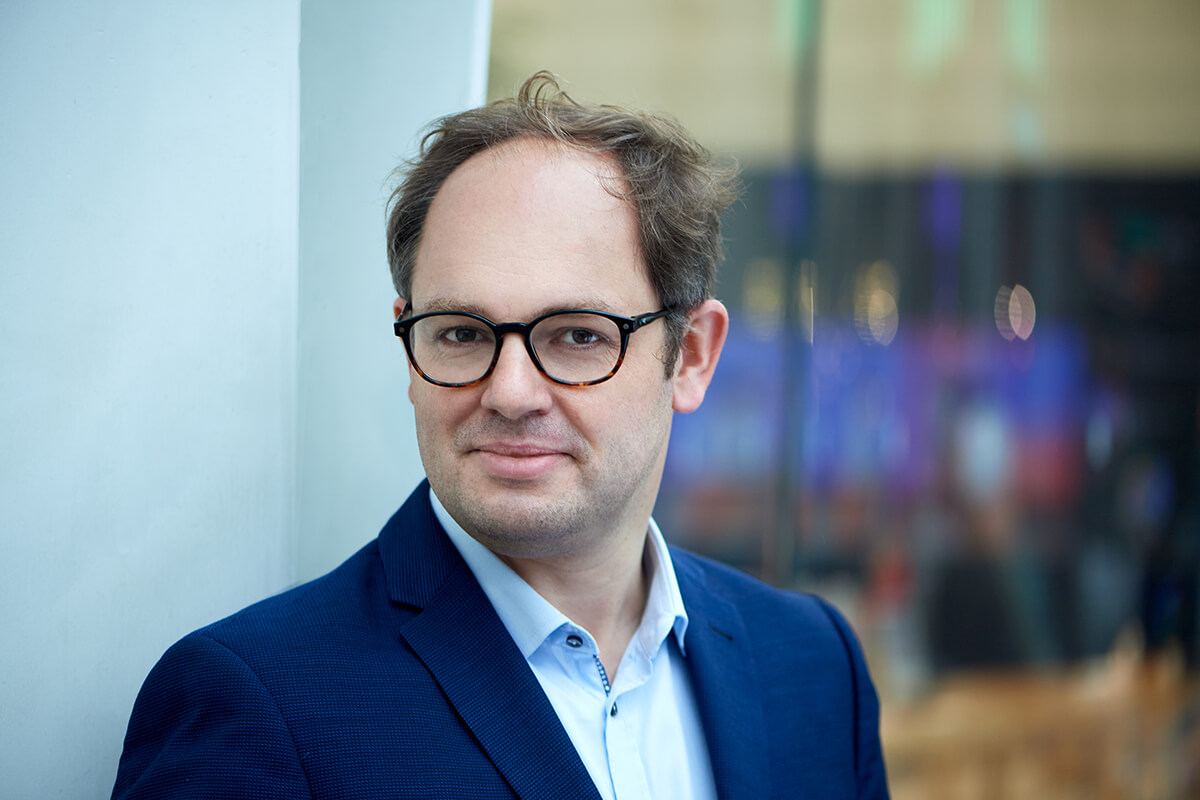 Dieter Van Tendeloo - Rawlings Giles